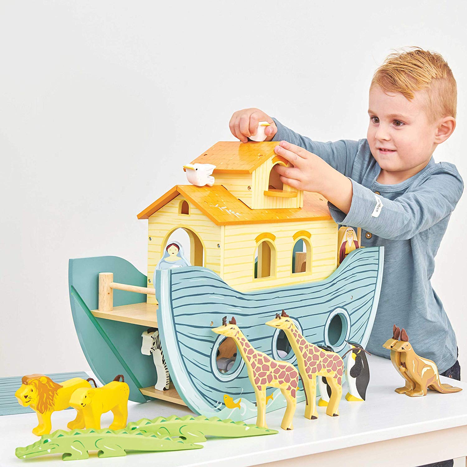 Le Toy Van – Pretend Play Educational Wooden Ark Role Play Toy ...